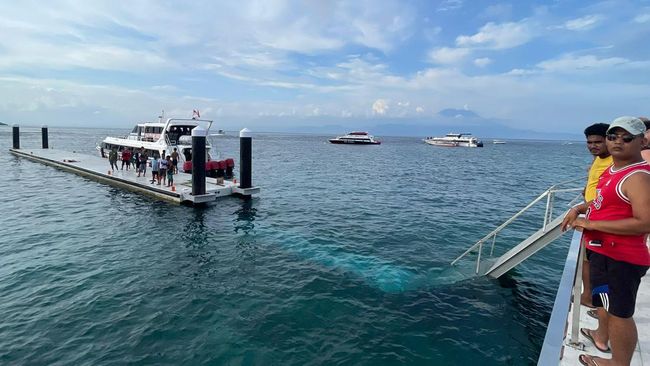 Sebanyak 35 Orang Jatuh ke Laut Usai Jembatan Nusa Penida Ambruk