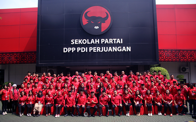 PDI Perjuangan: Ada yang Ingin Bikin Kerajaan Lewat Pilkada!