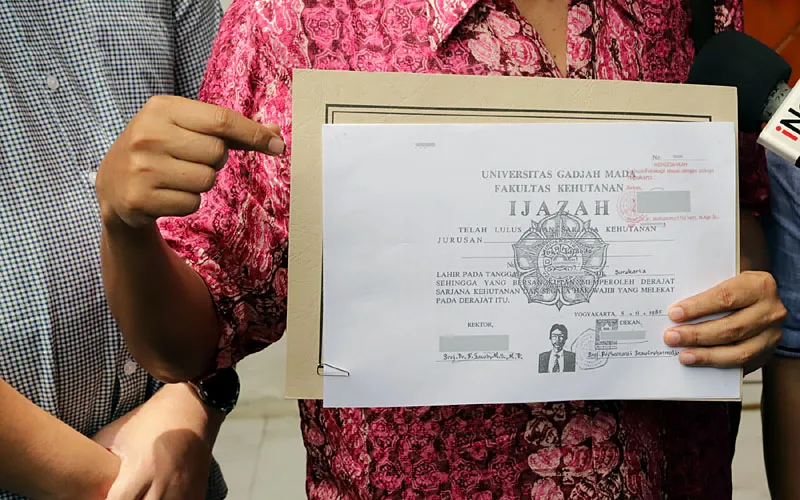Ketika Jokowi Disebut Masih di Atas Angin soal Ijazah