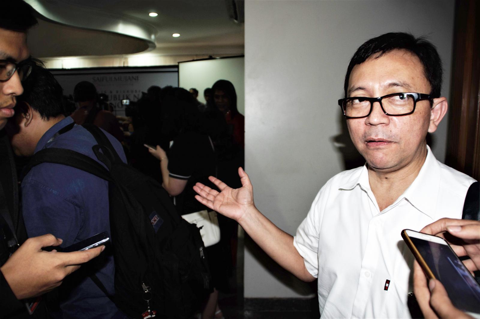 Dr. Ryu Hasan: LGBT Bukan Penyakit!